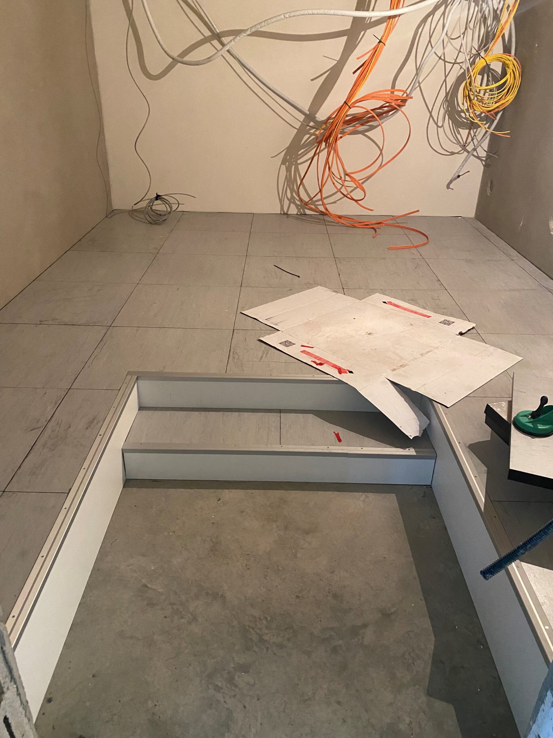 Mit doppeltem Boden - SchuhTronic IT